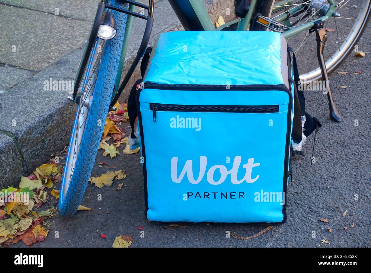 Wolt logo hi-res stock photography and images - Alamy