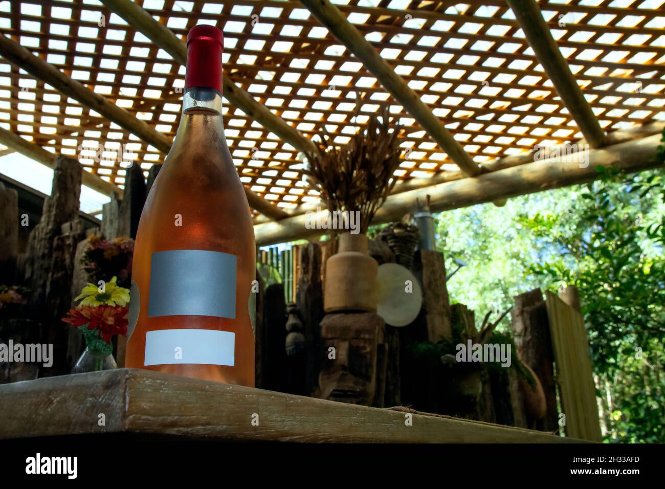 Rustic winery decor hi-res stock photography and images - Alamy