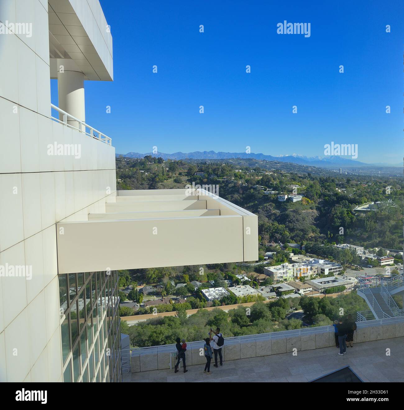 The amazing Getty Center in the Santa Monica mountains overlooking Los ...