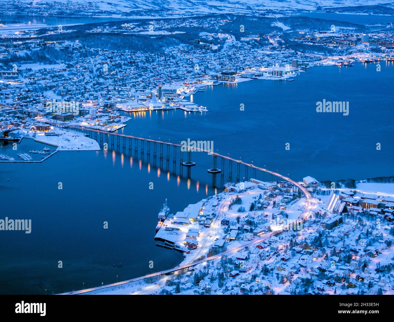 Die Tromso-Brücke ist eine Straßenbrücke in der nordnorwegischen Stadt ... Die Tromso-Brücke ist eine Straßenbrücke in der nordnorwegischen Stadt ...