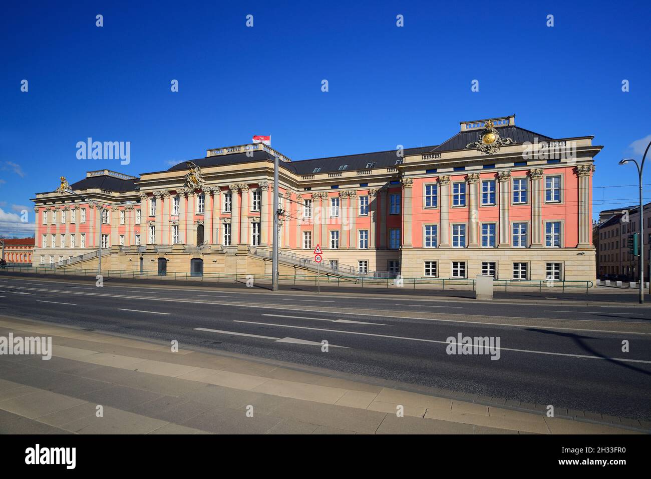 Landesregierung hi-res stock photography and images - Alamy