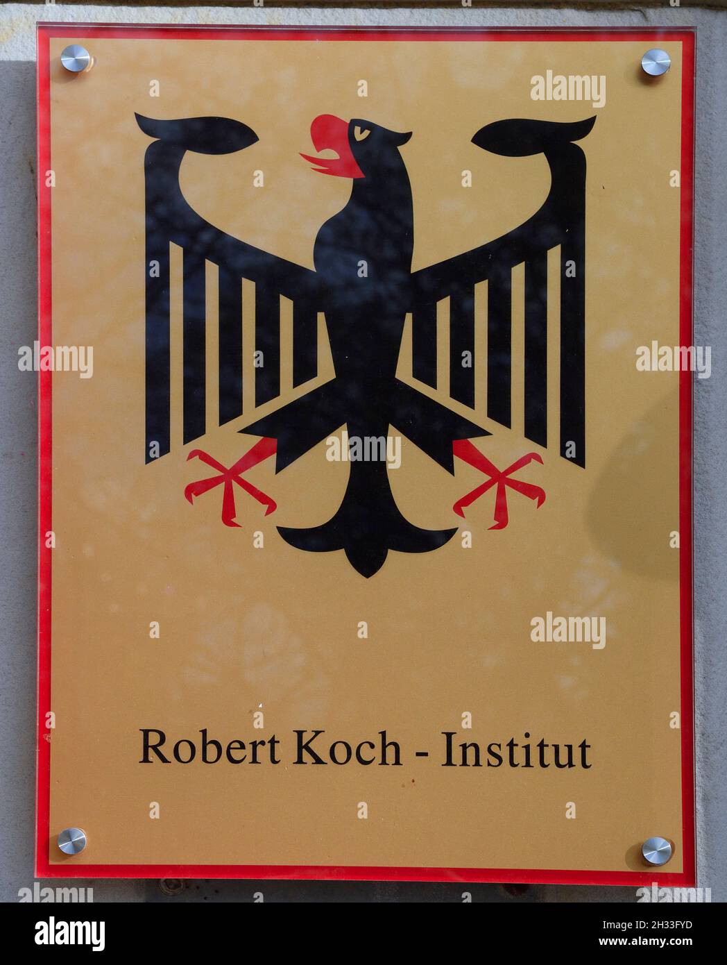 Schild des Robert Koch Institut Berlin Stock Photo - Alamy