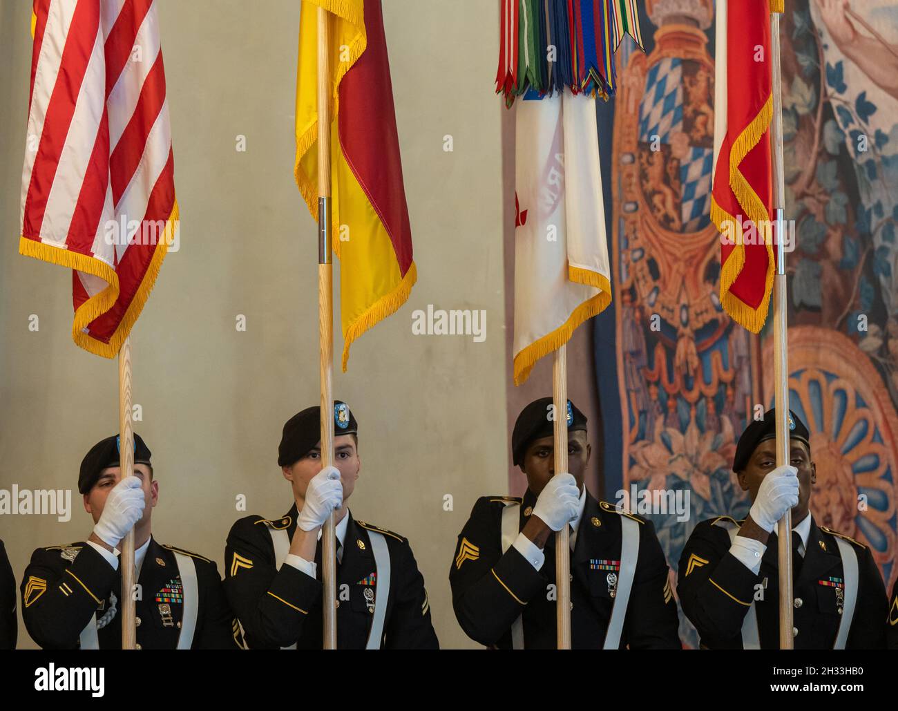 Munich, Germany. 25th Oct, 2021. US soldiers stand still during the ...