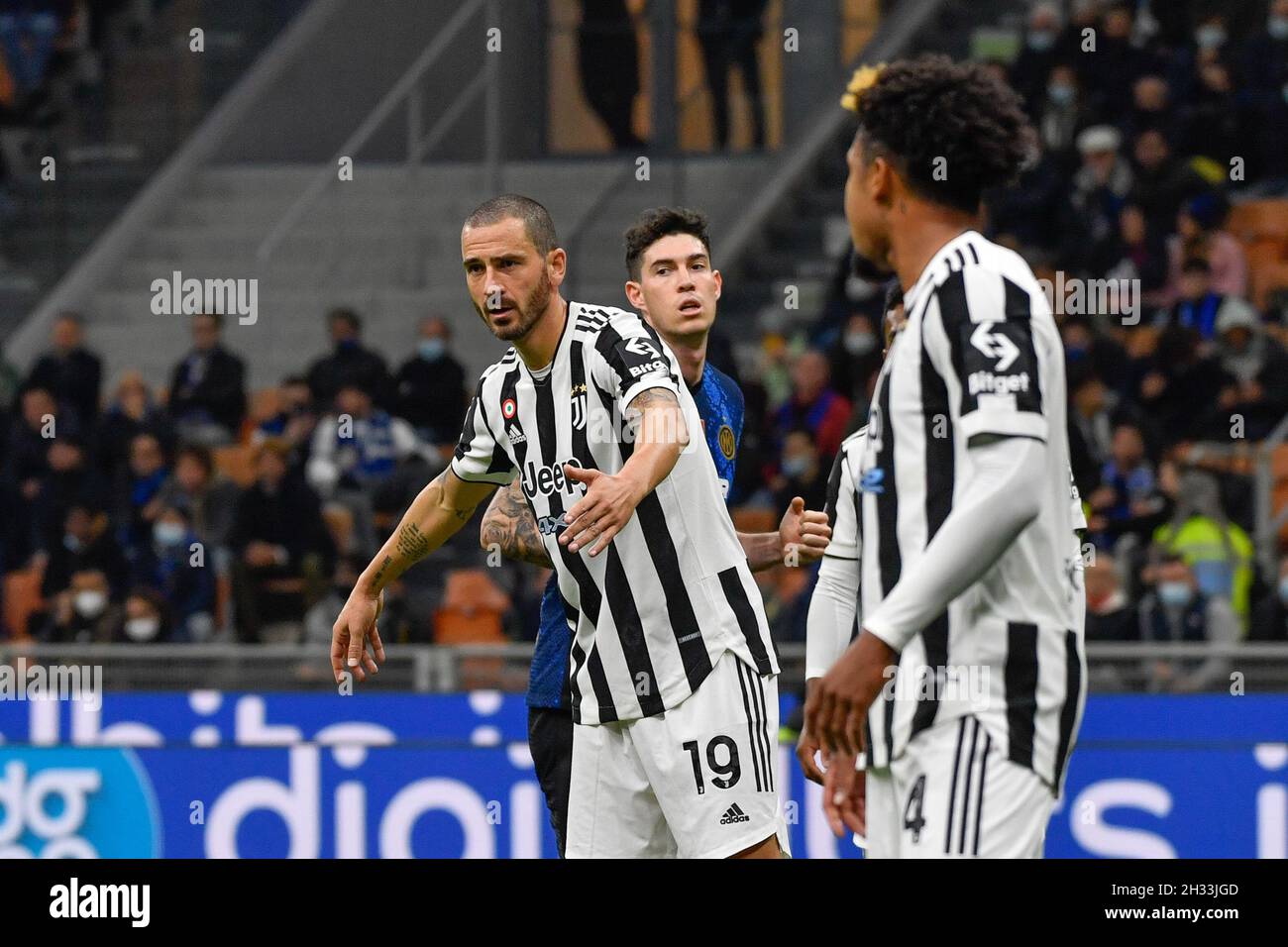 Leonardo bonucci inter hi-res stock photography and images - Alamy