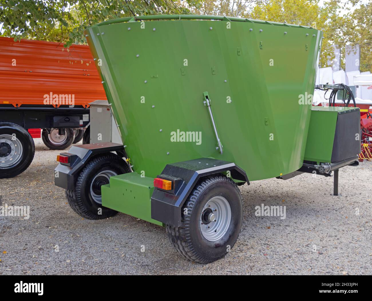 Vertical Feed Auger Mixer Trailer Farm Equipment Stock Photo - Alamy