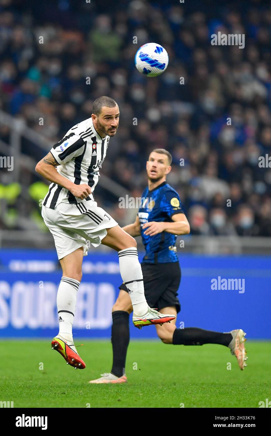 Leonardo bonucci inter hi-res stock photography and images - Alamy