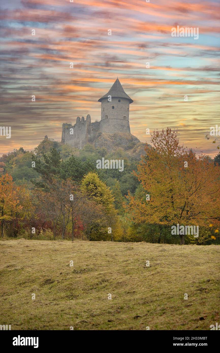 Somoska somosko castle ruins hi-res stock photography and images - Alamy