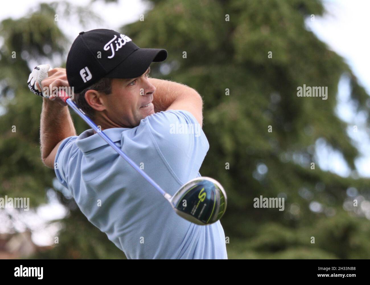 Courson, france, september 13, 2008 : golfer in action at the stade ...