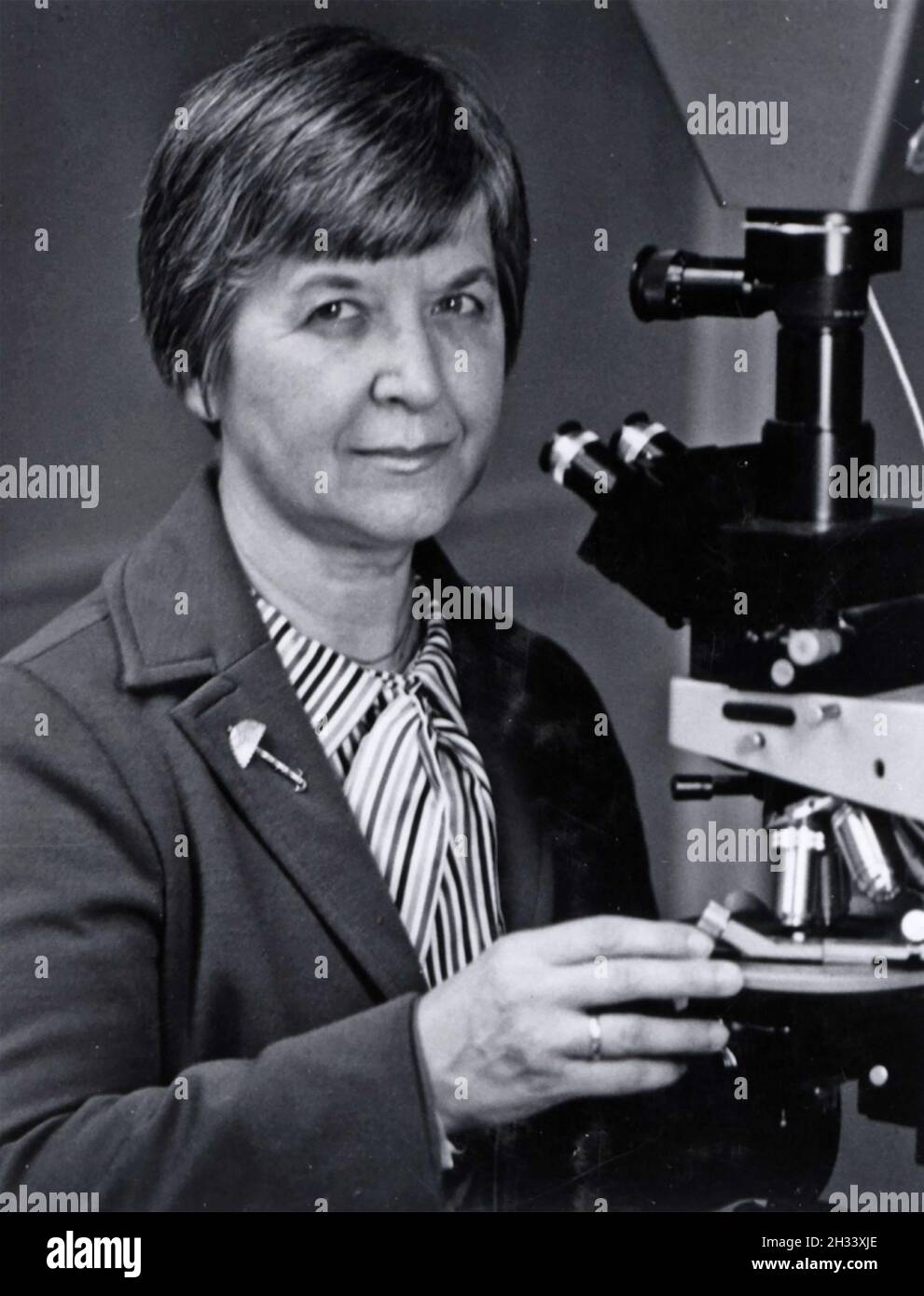 STEPHANIE KWOLEK (1923-2014) American chemist who invented Kevlar Stock ...