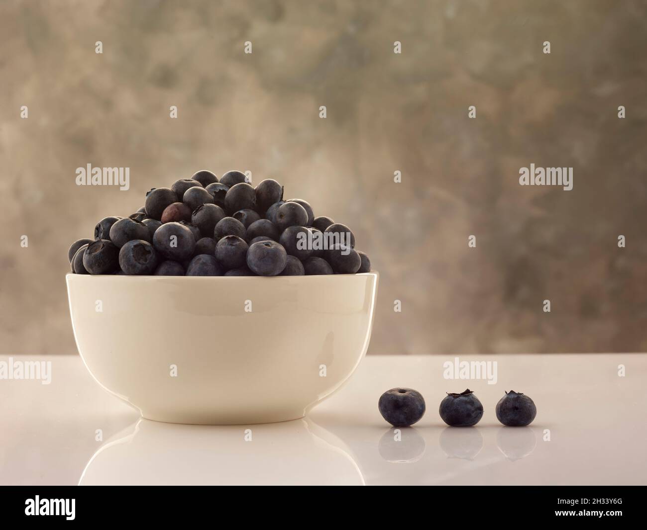 Healthy Blueberries, fruit still-life Stock Photo - Alamy