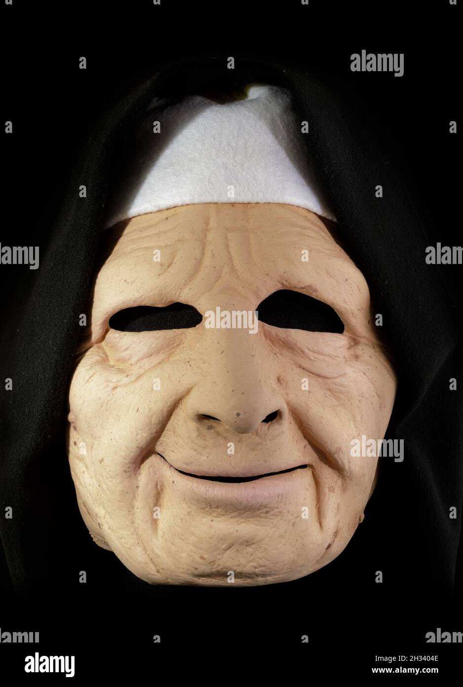 Horror nun hi-res stock photography and images - Alamy