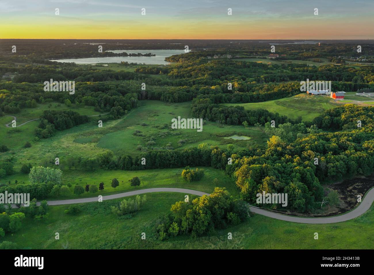 Drone of barn hi-res stock photography and images - Alamy