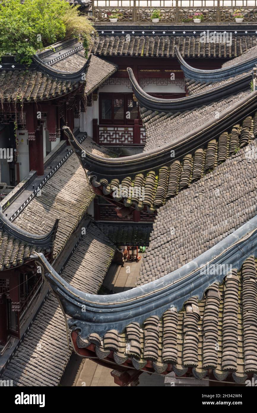 Upturned tiles hi-res stock photography and images - Alamy