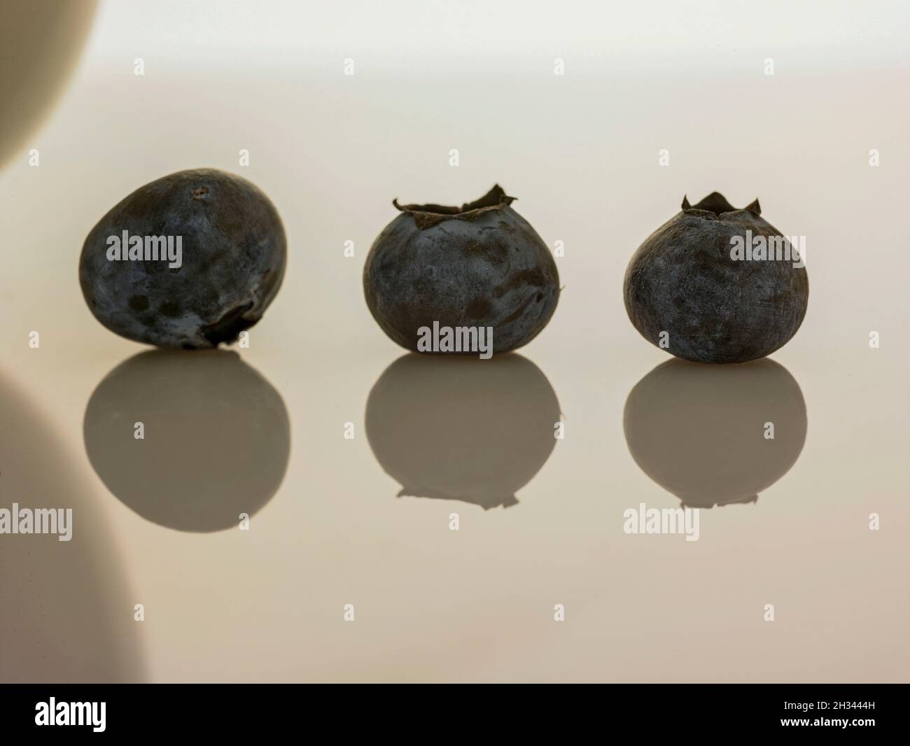 Healthy Blueberries, fruit still-life Stock Photo - Alamy