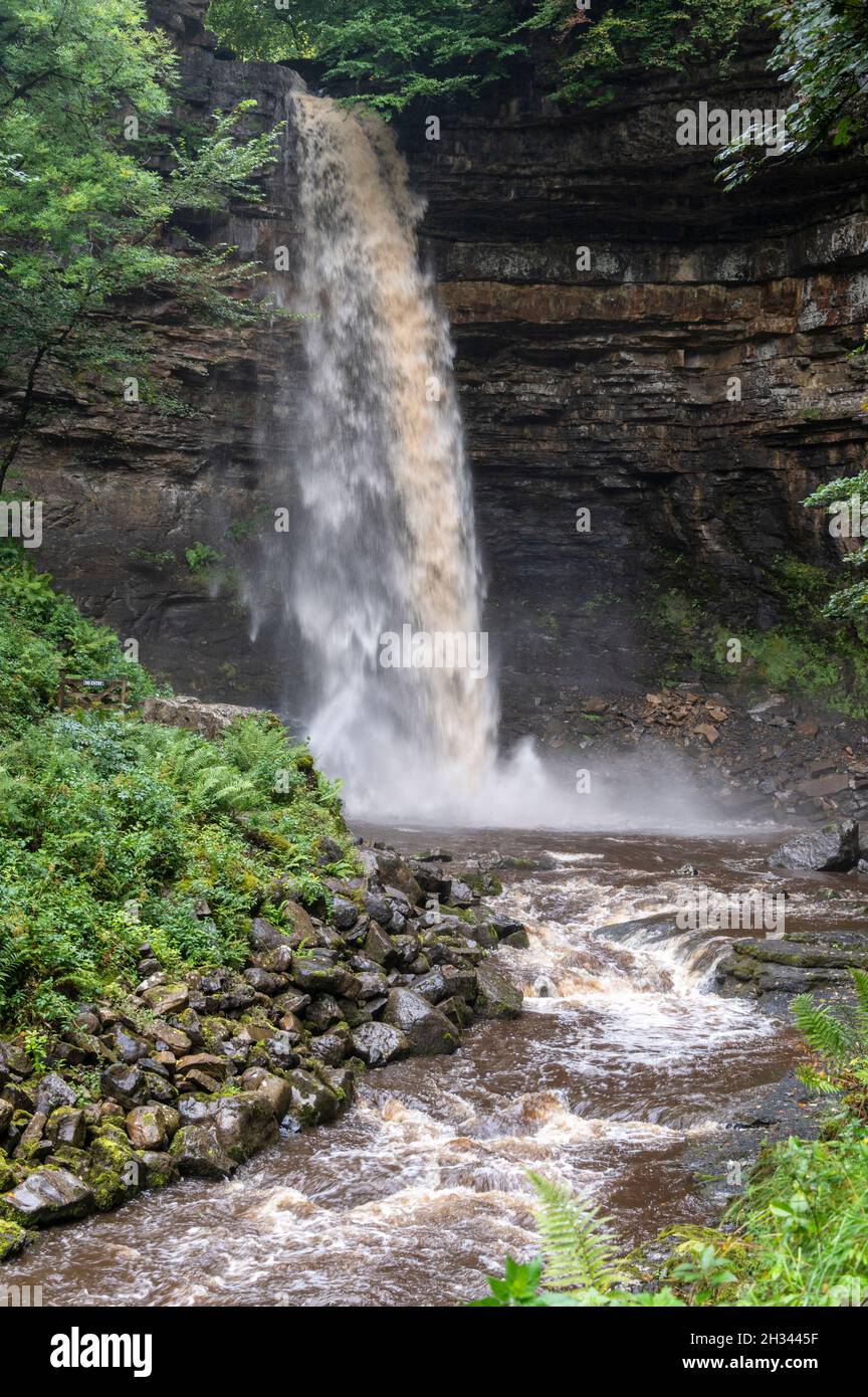 English waterfall hi-res stock photography and images - Alamy