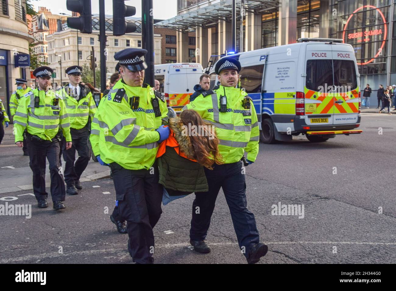 Police making arrest hi-res stock photography and images - Alamy