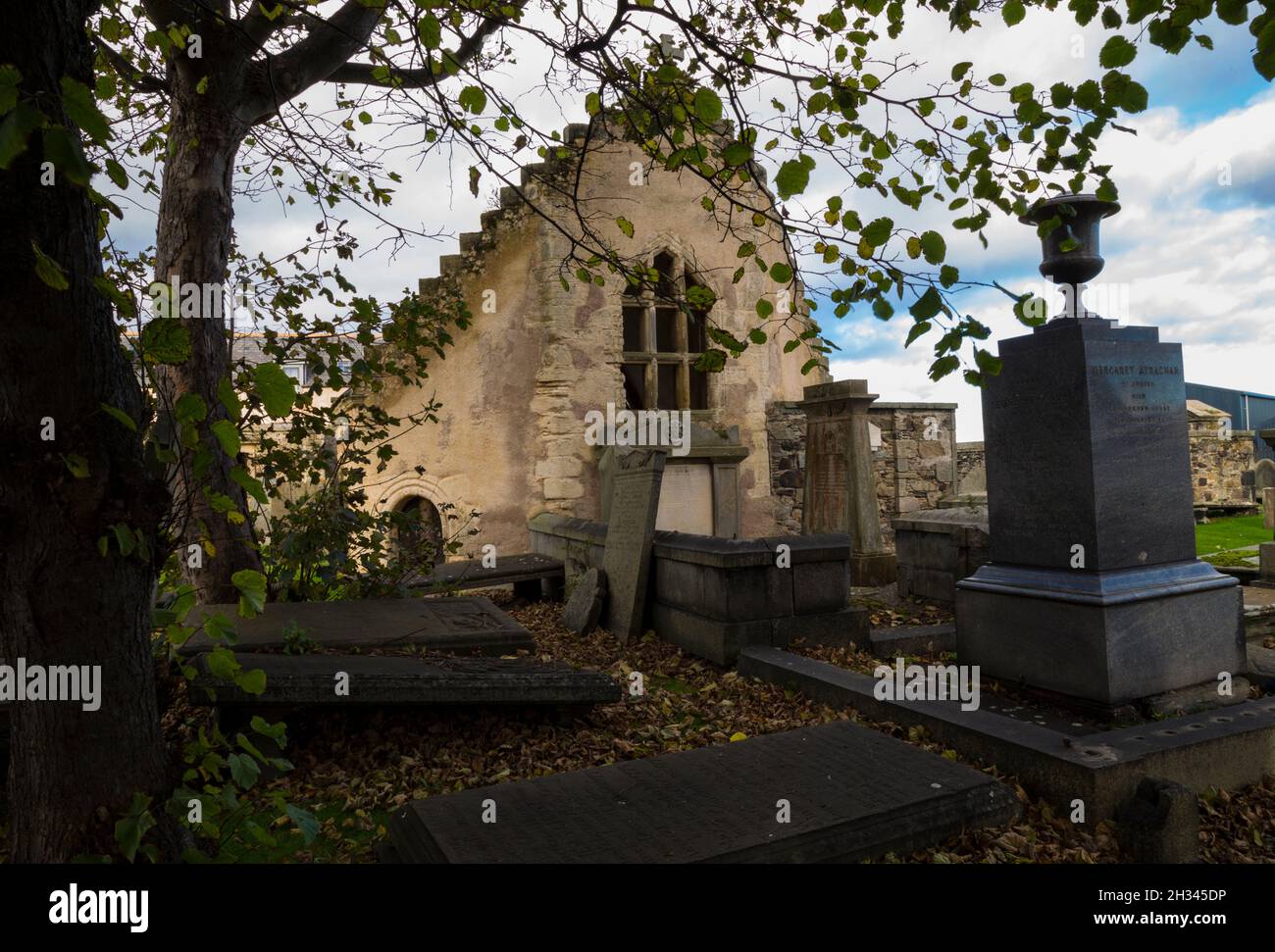 banff cemetery aberdeenshire scotland Stock Photo - Alamy