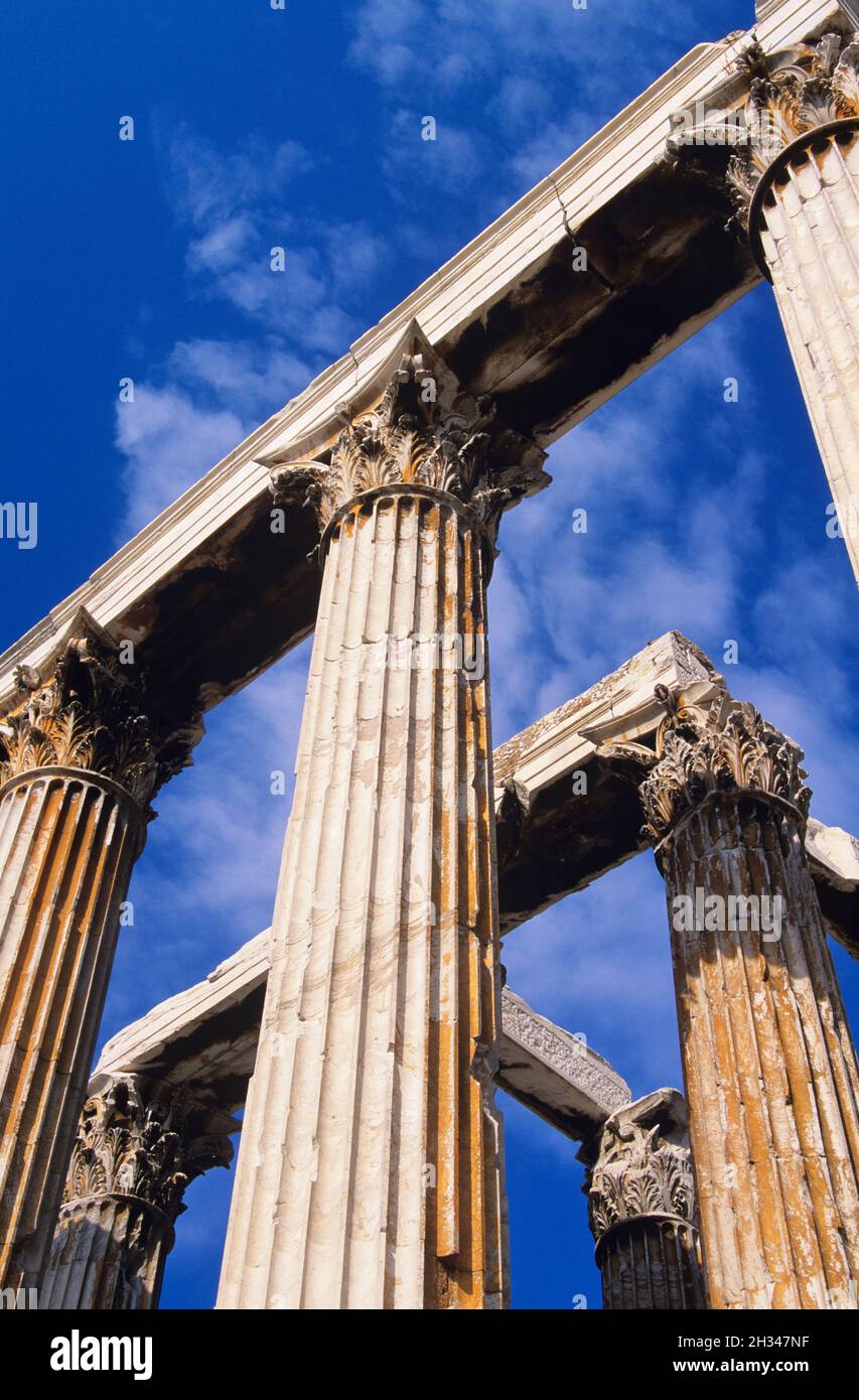 Capitol of Corinthian Column Temple of Olympian Zeus Athens, Greece ...