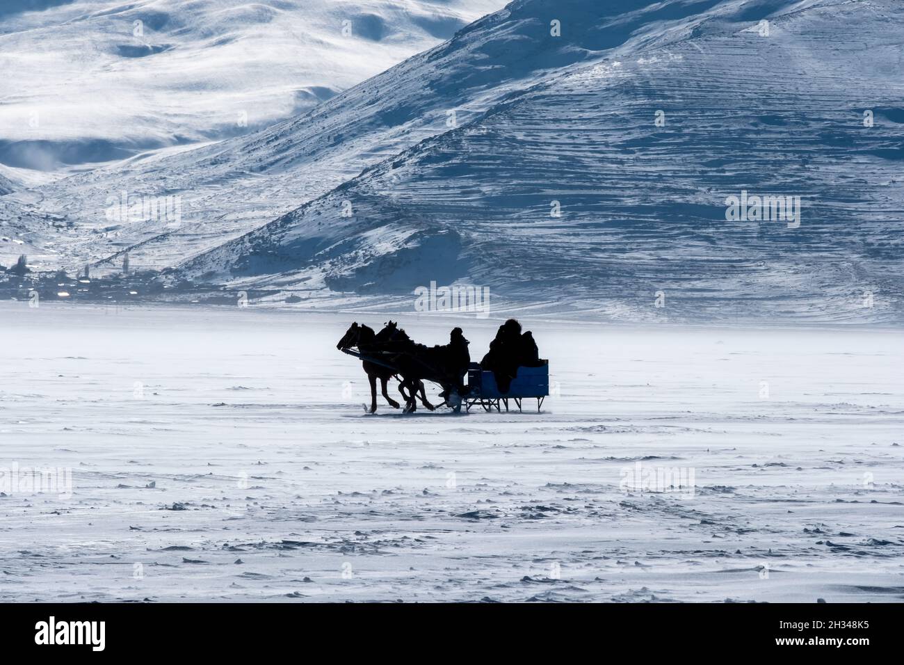 Empty sleigh in snow hi-res stock photography and images - Alamy