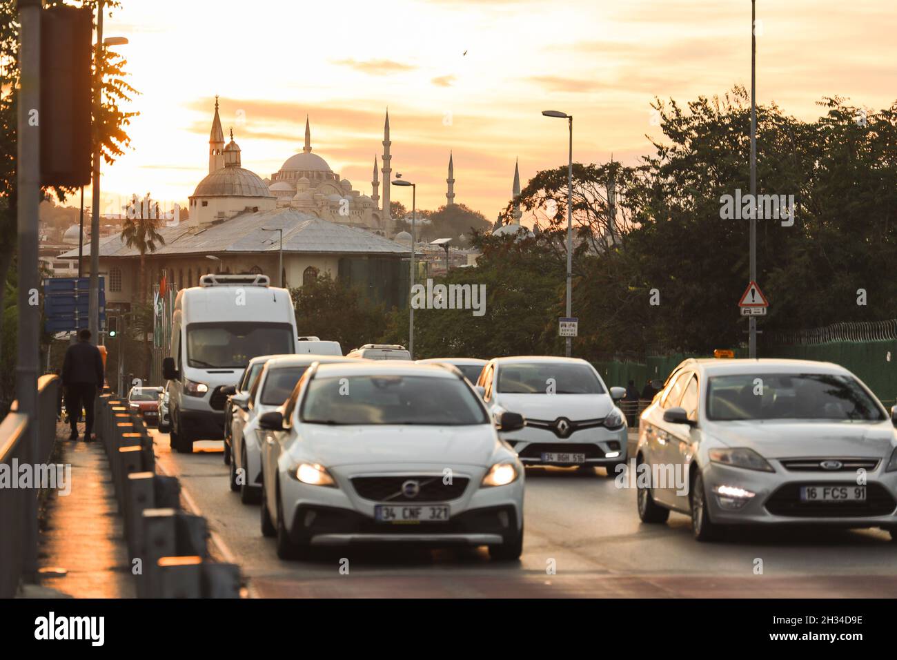 İstanbul, Turkey - September 24 2021: City Car traffic in Sirkeci ...