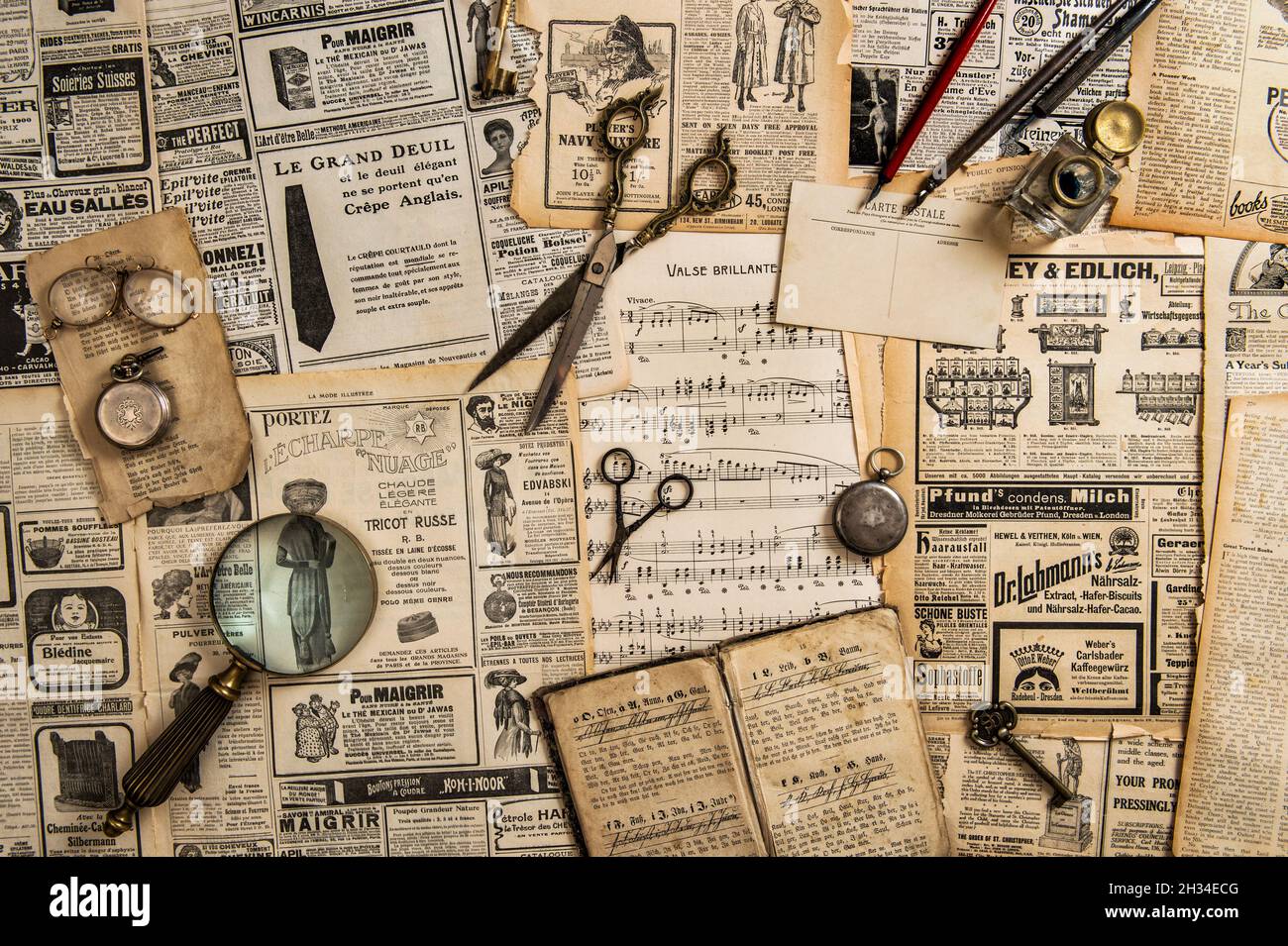 Edwardian ephemera hi-res stock photography and images - Alamy