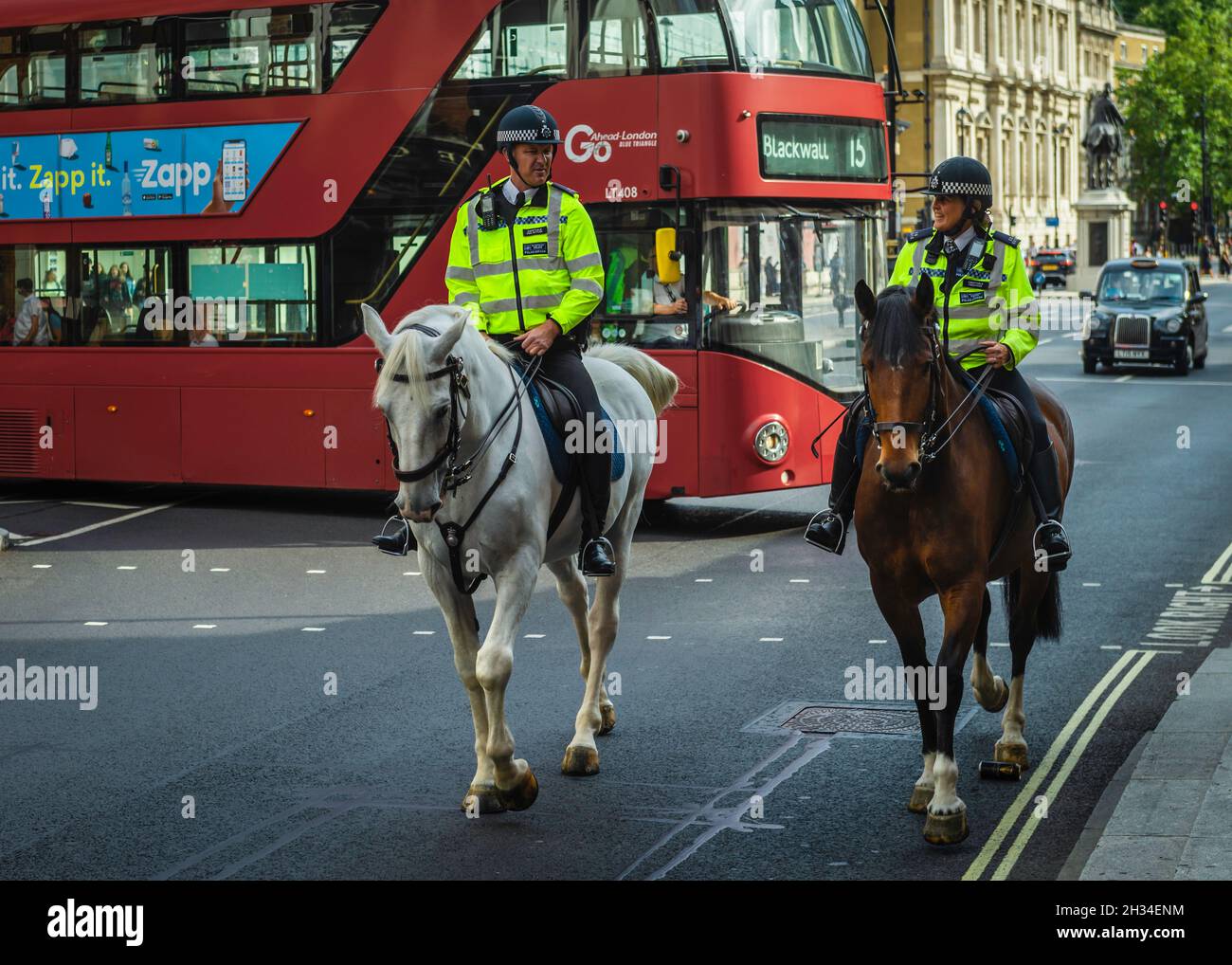 Mounted Police Officers from the Metropolitan Police on patrol in ...
