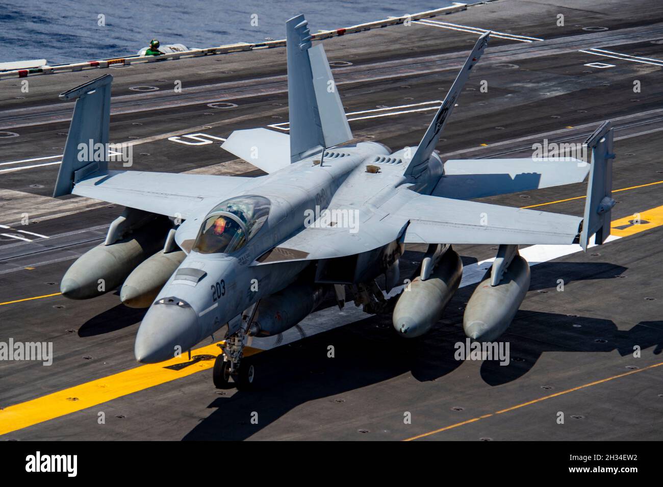 Strike fighter squadron 113 hi-res stock photography and images - Alamy
