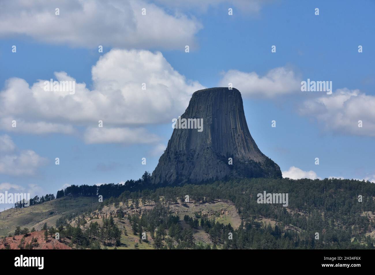 Large geological rock formation known as Devil's Tower in Wyoming Stock ...