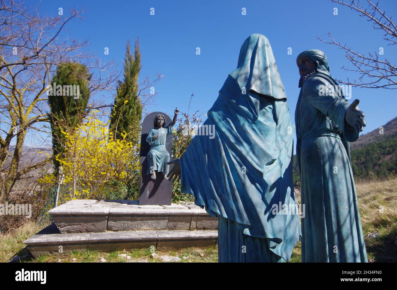 Basilica Minore dell'Addolorata - Castelpetroso - The path of the Via ...