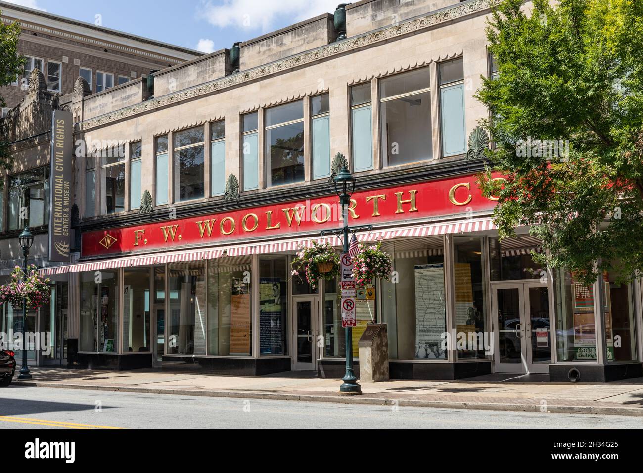 Greensboro, nc sit in hi-res stock photography and images - Alamy