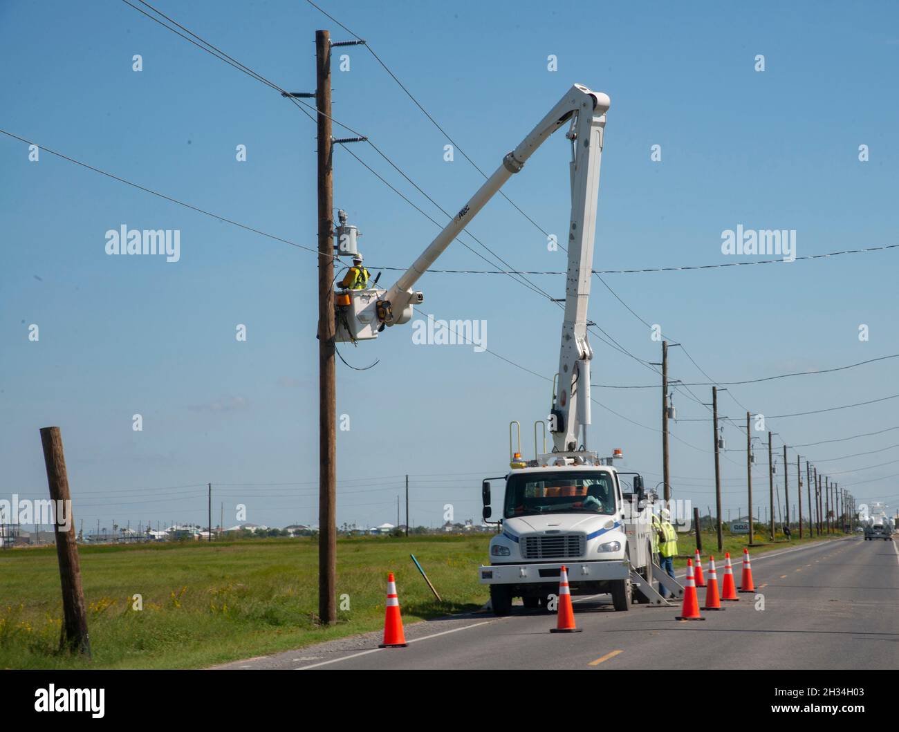 Rebuilding after natural disaster hi-res stock photography and images ...