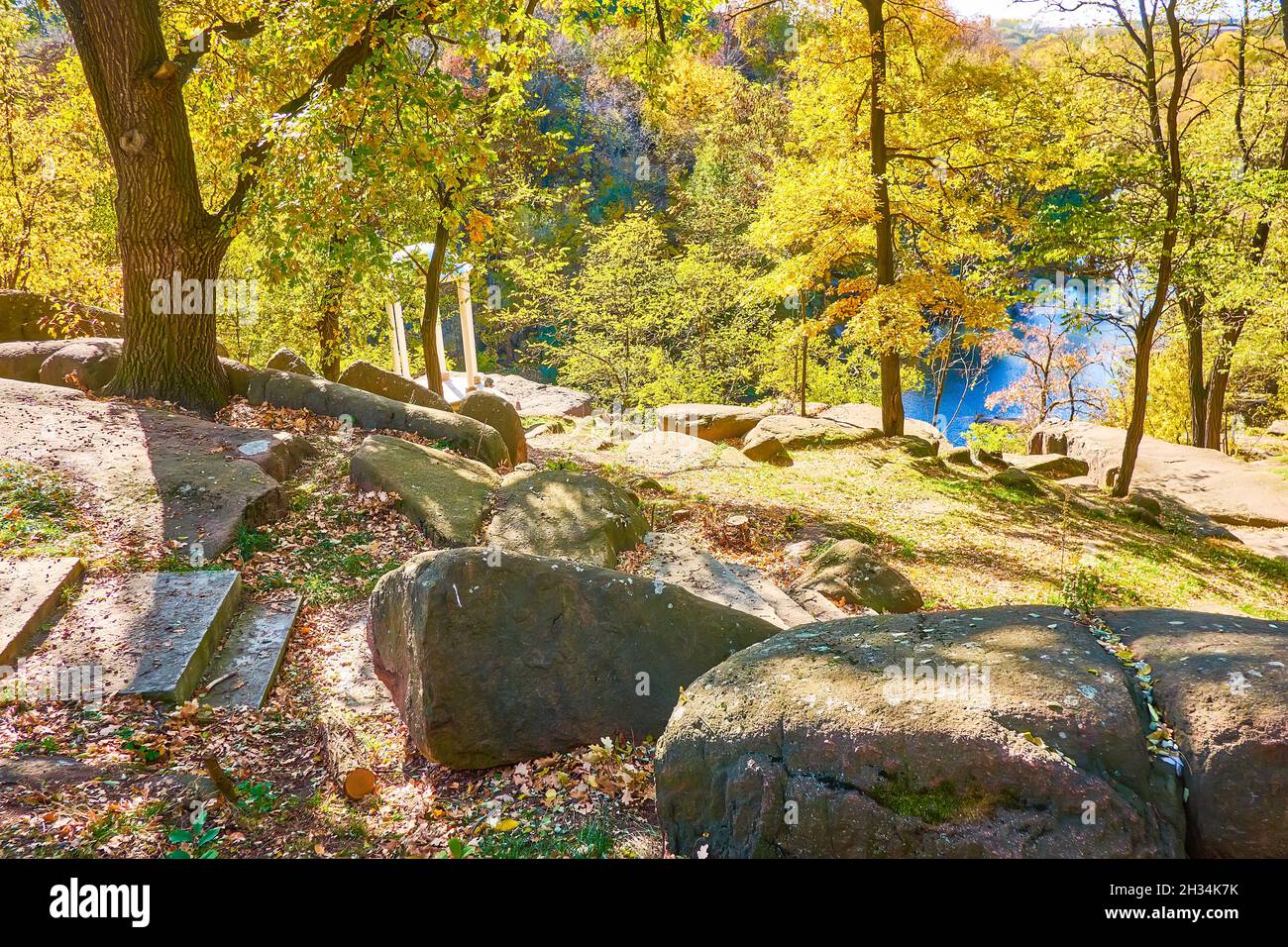 The scenic granite boulders on the hills, the feature of Drevlians park ...