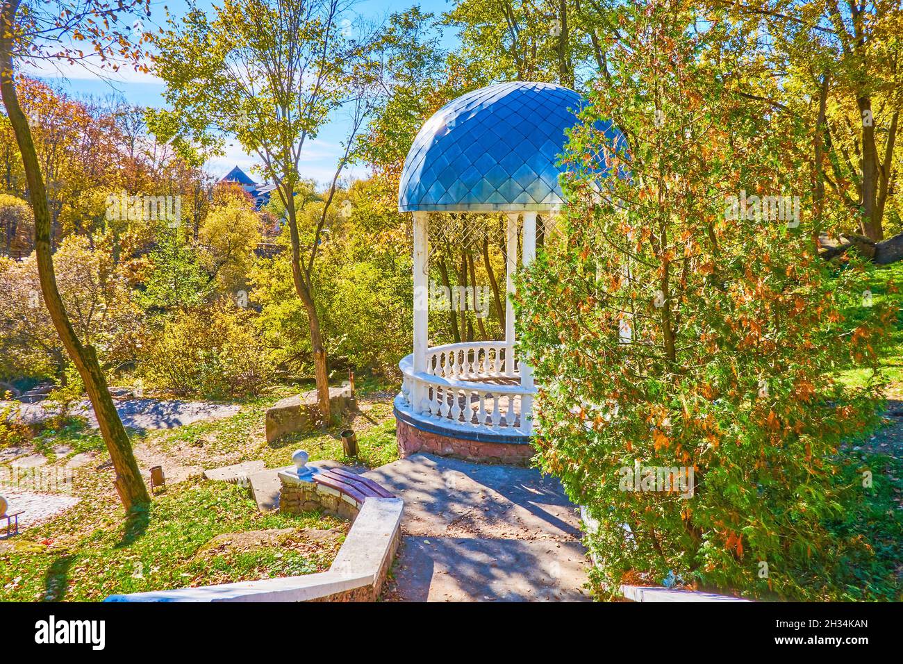 The small alcove is the nice place to relax in old and shaddy Drevlians ...