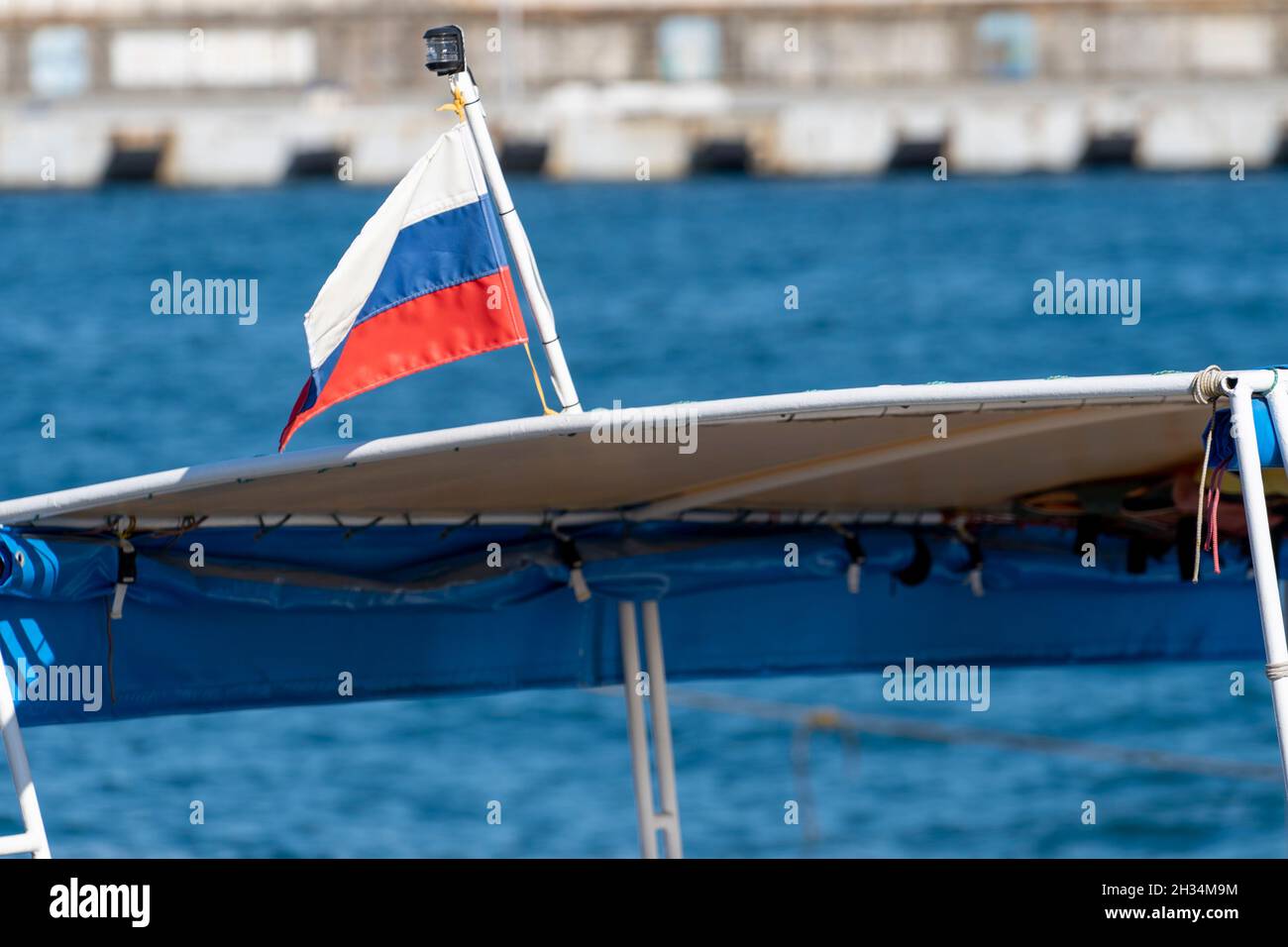 The Russian flag on the yacht in close-up Stock Photo - Alamy