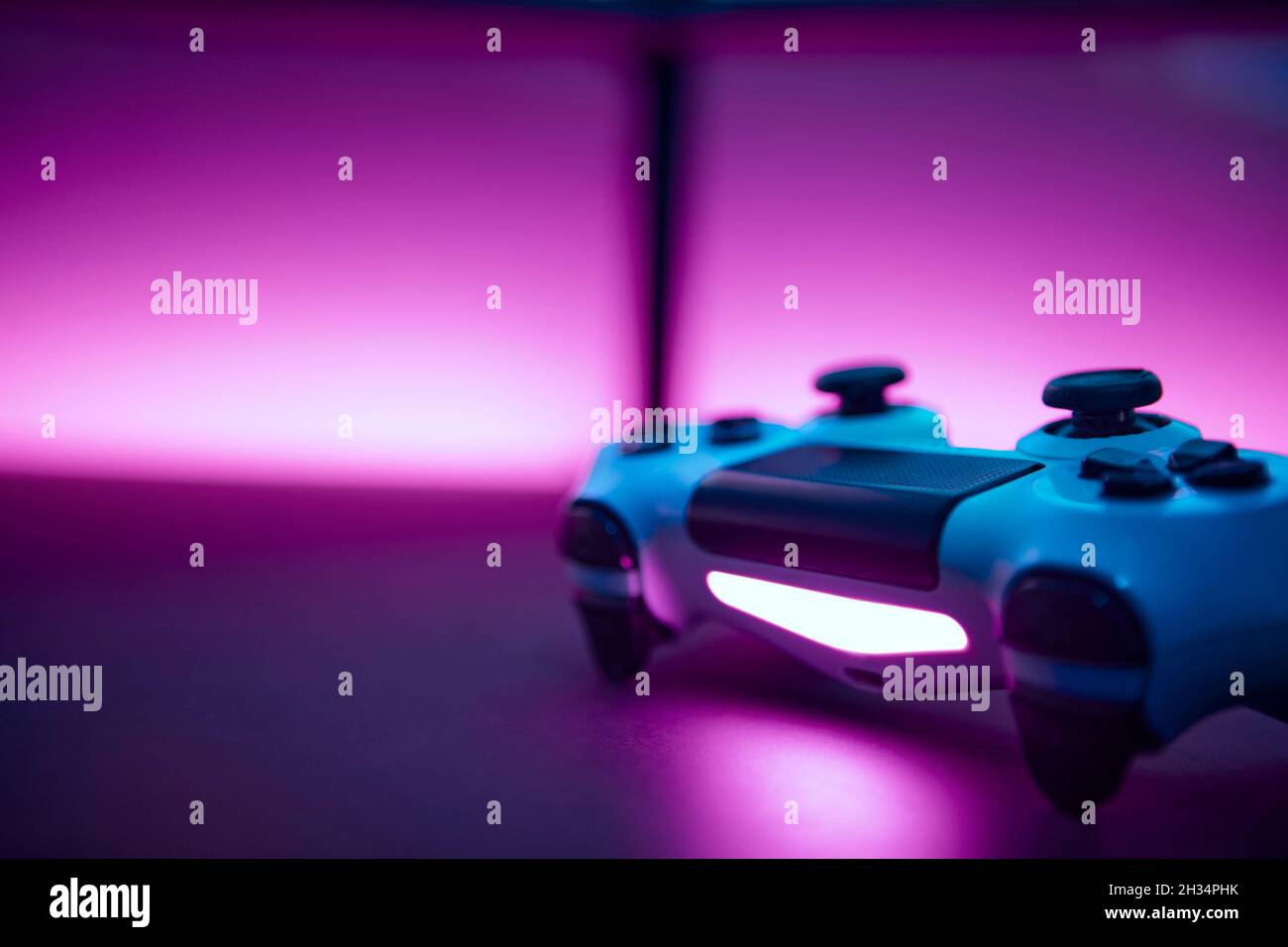 Blank controller hi-res stock photography and images - Alamy