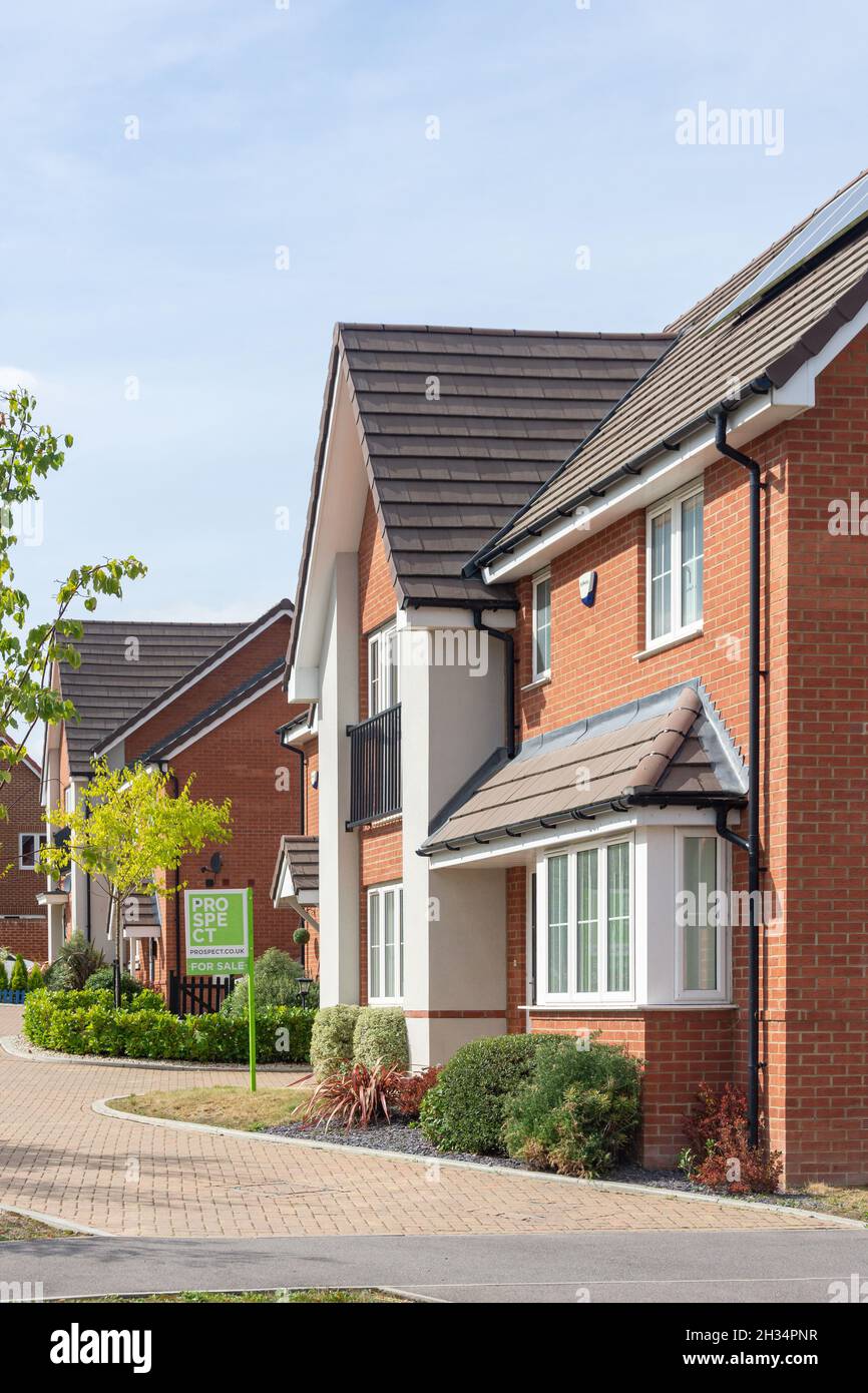 Bellway Amen Corner housing development, Gold Place, Binfield ...