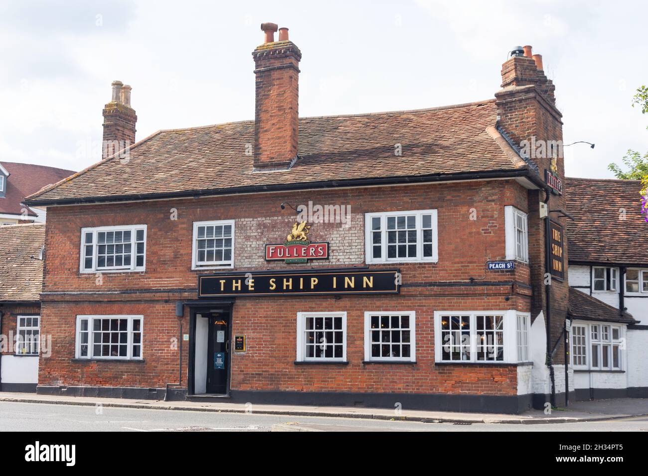 16th century The Ship Inn, Peach Street, Wokingham, Berkshire, England ...