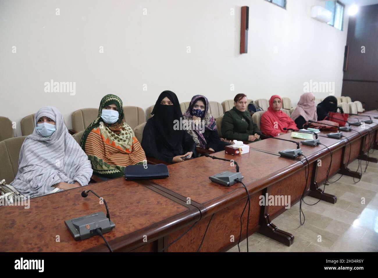 QUETTA-PAKISTAN. October 25-2021. Members of women leader group from ...