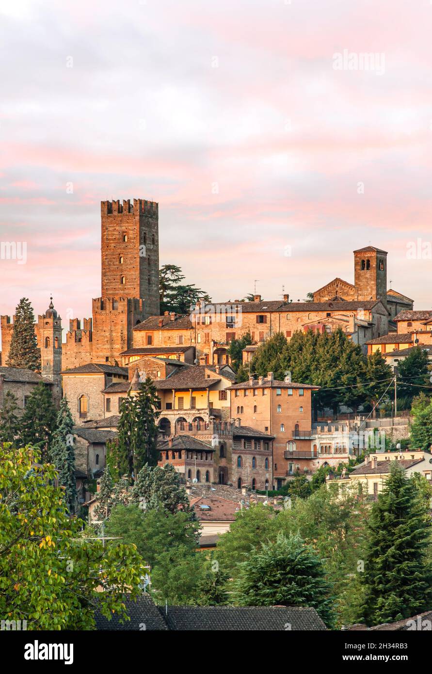 Visconti castle hi-res stock photography and images - Alamy