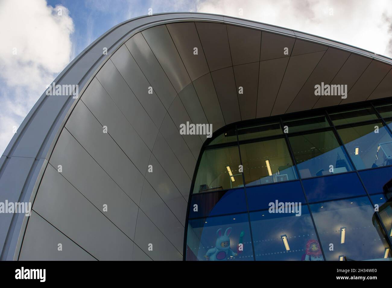 New office building slough High Resolution Stock Photography and Images ...