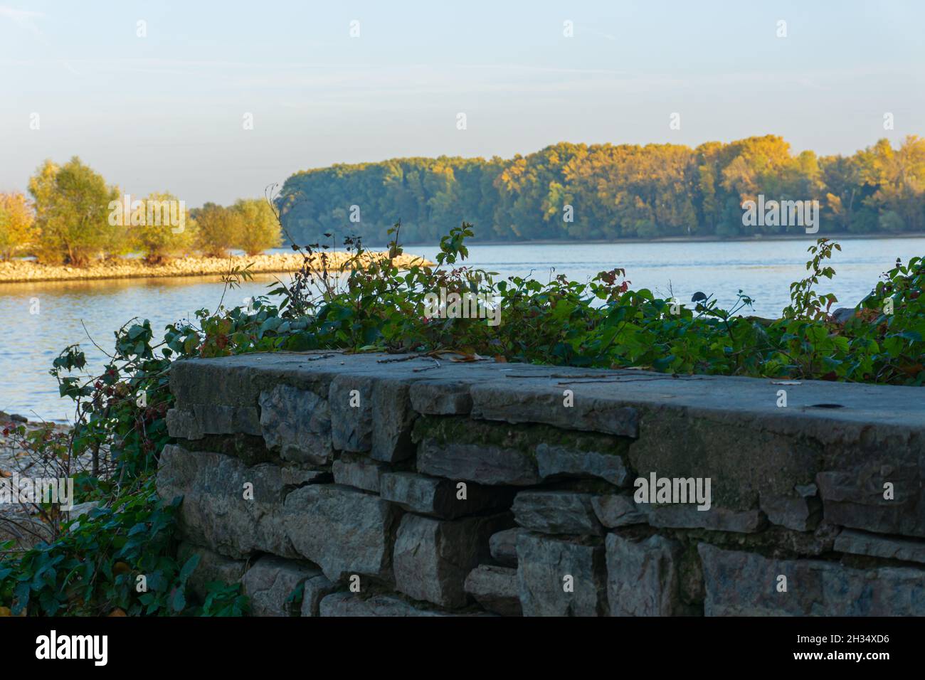Outdoor scenery and stonewall hi-res stock photography and images - Alamy