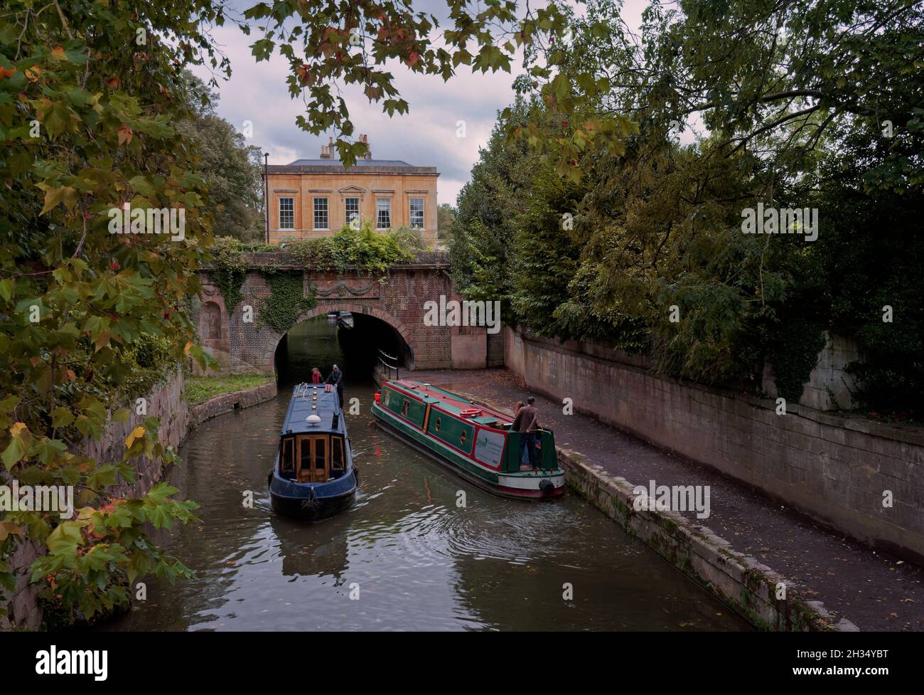 widcombe bath kennett and avon canal autumn Stock Photo - Alamy
