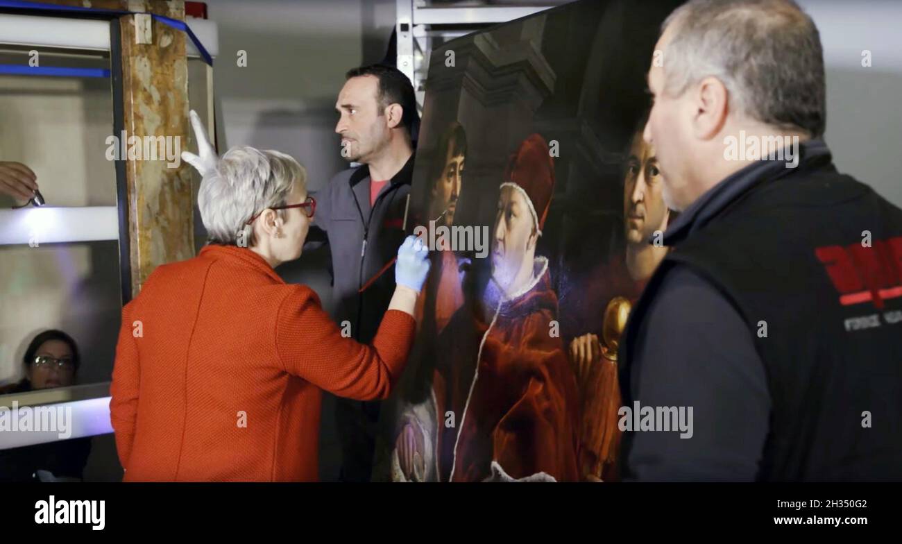 EXHIBITION ON SCREEN: RAPHAEL REVEALED, preparing for exhibition of ...