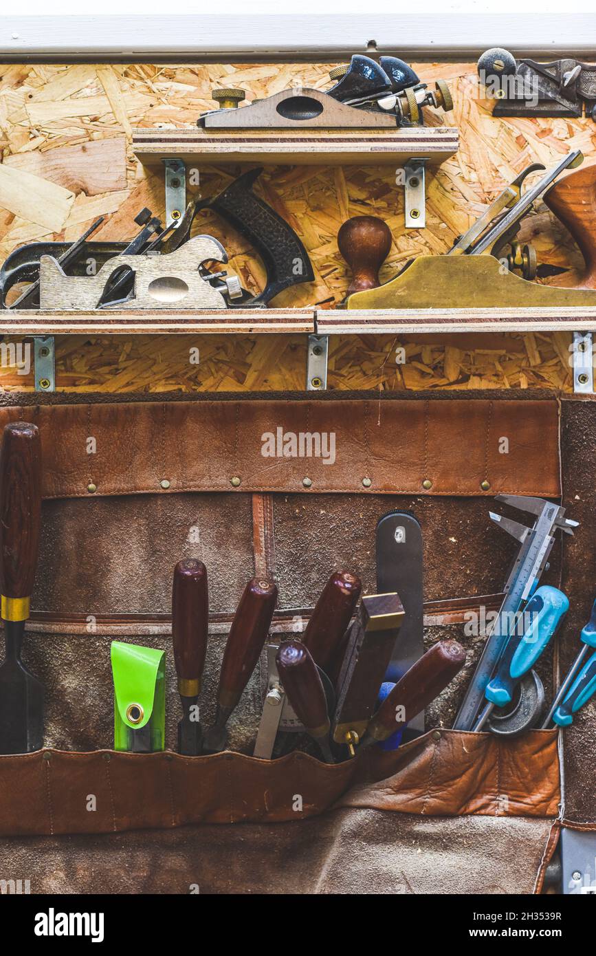 Manual selection hi-res stock photography and images - Alamy