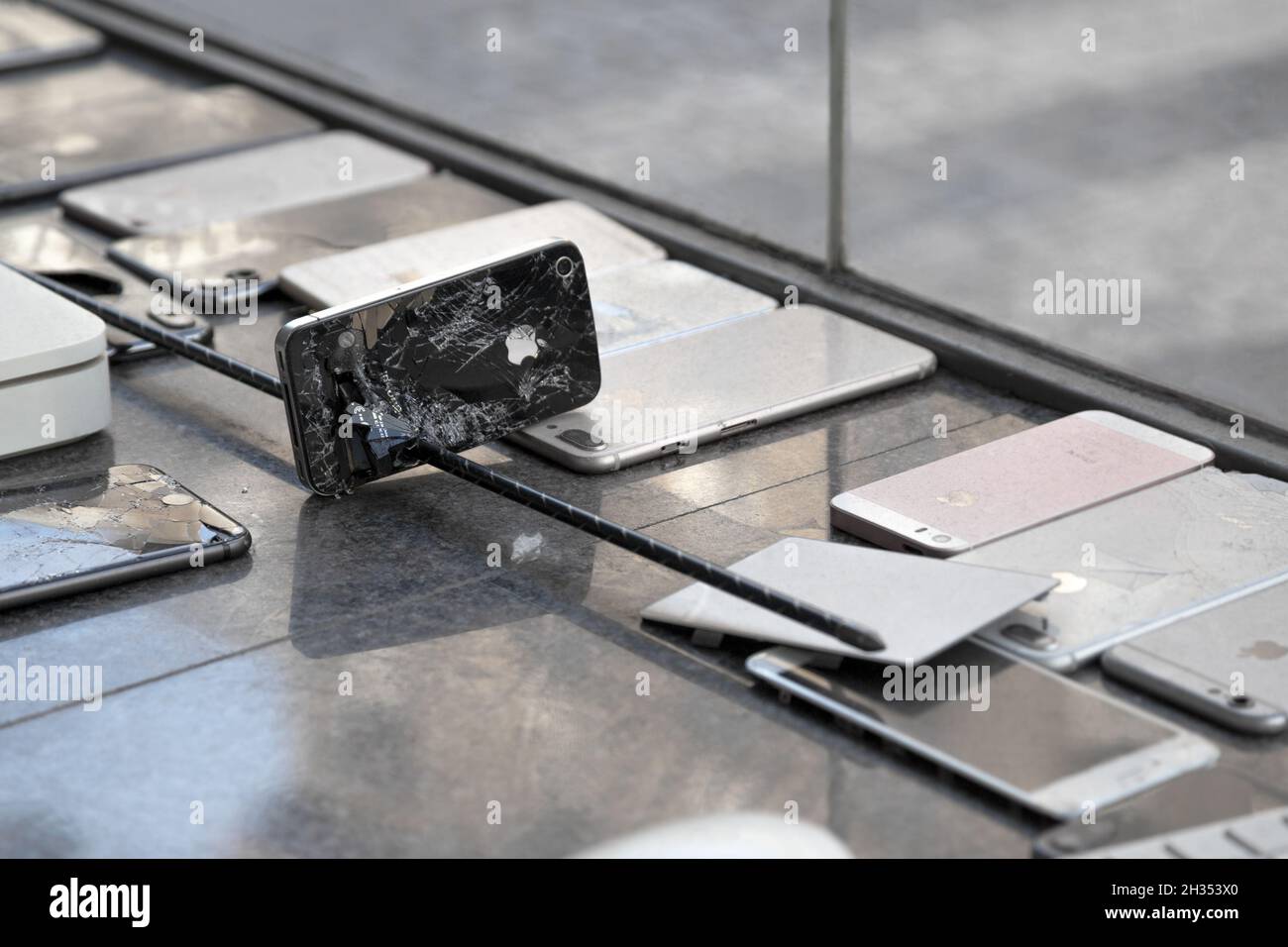 Arrow attack hi-res stock photography and images - Alamy