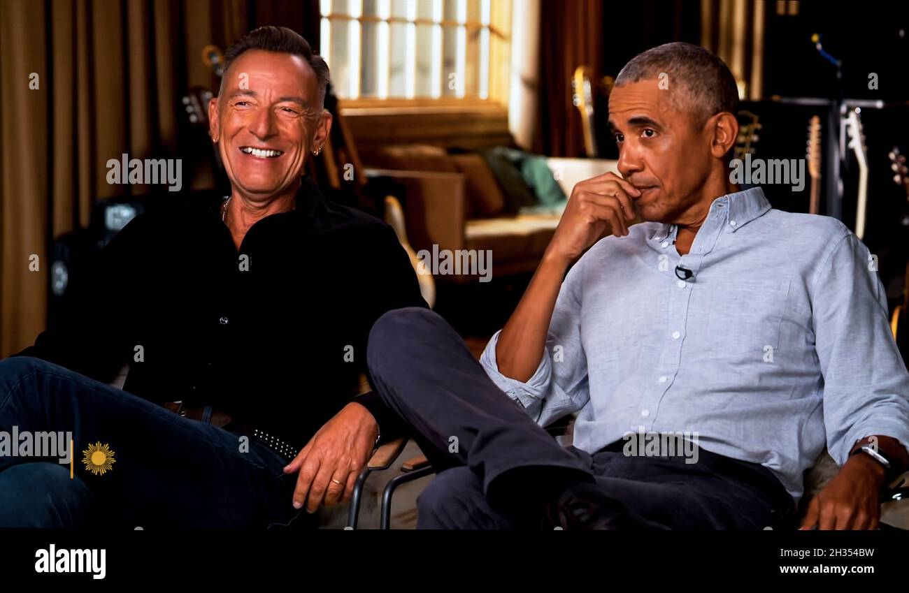 October 25, 2021 - Colts Neck, New Jersey, USA - BRUCE SPRINGSTEEN and ...