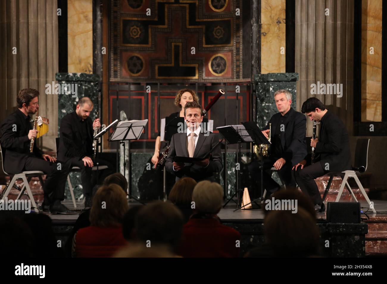 Roman Knižka, Maria-Isabella Jung und das Ensemble OPUS 45 beim ...