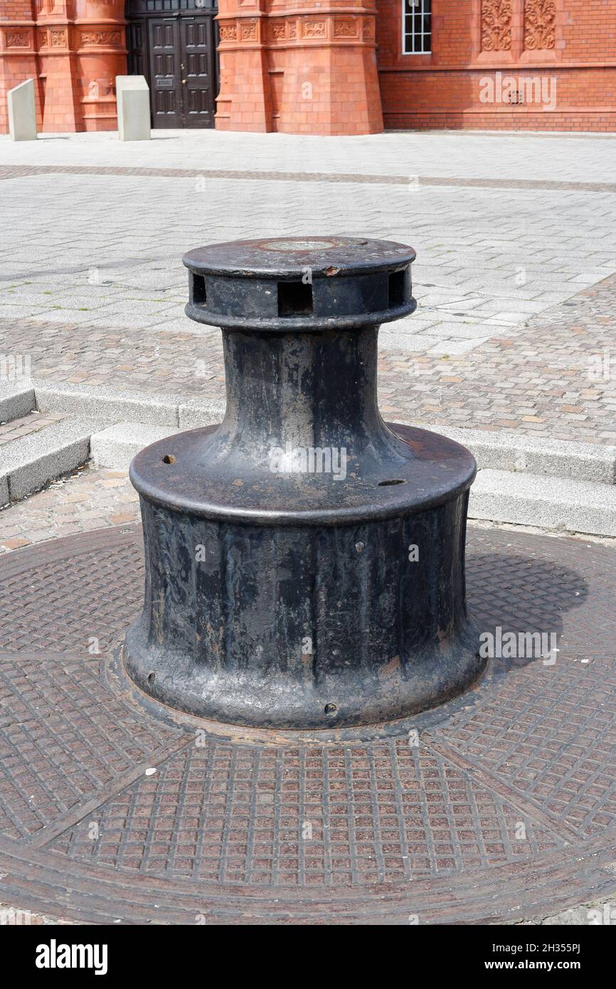 Capstan winch hi-res stock photography and images - Alamy