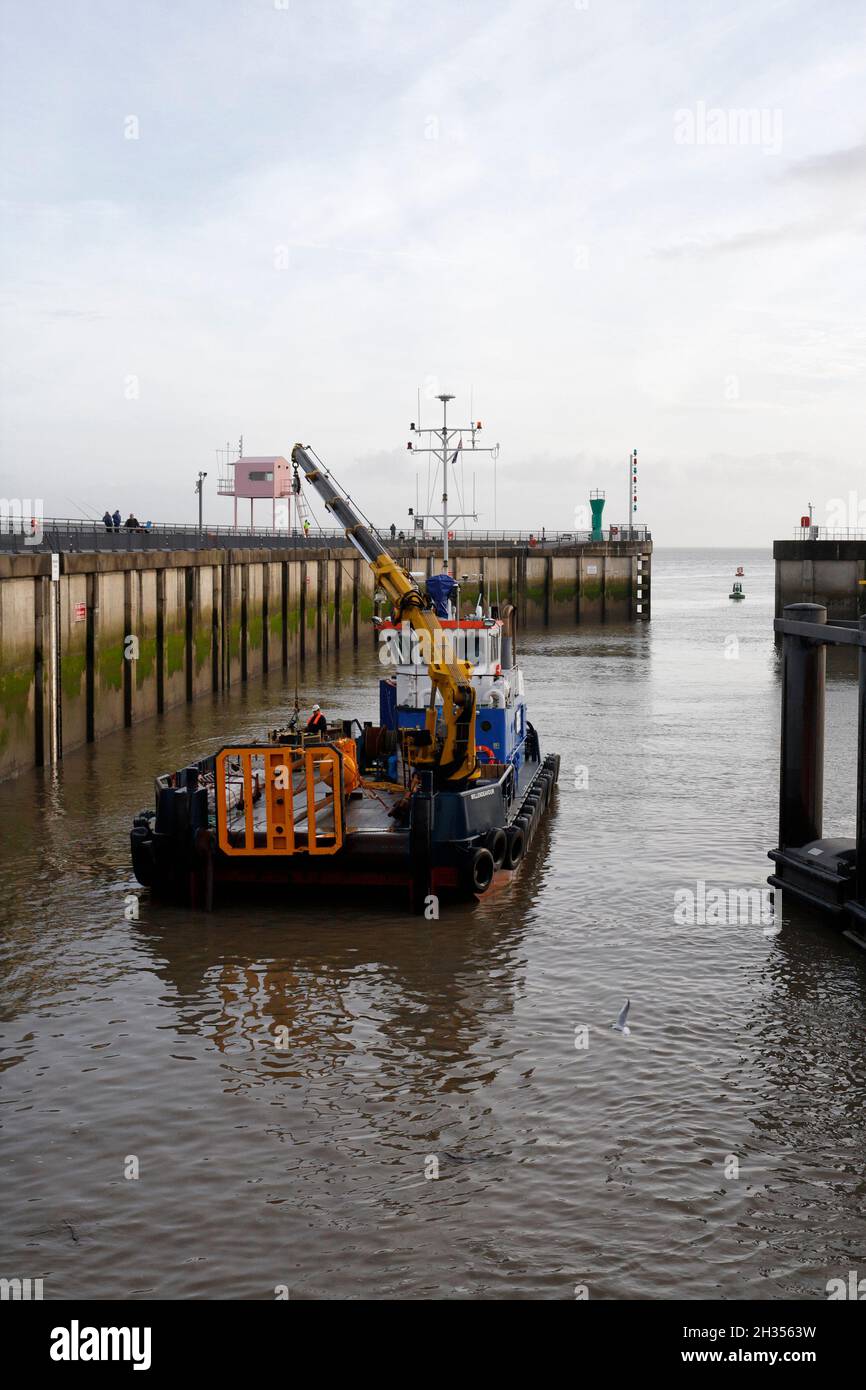 Maintenance Barge in Cardiff Barrage Wales UK Stock Photo - Alamy