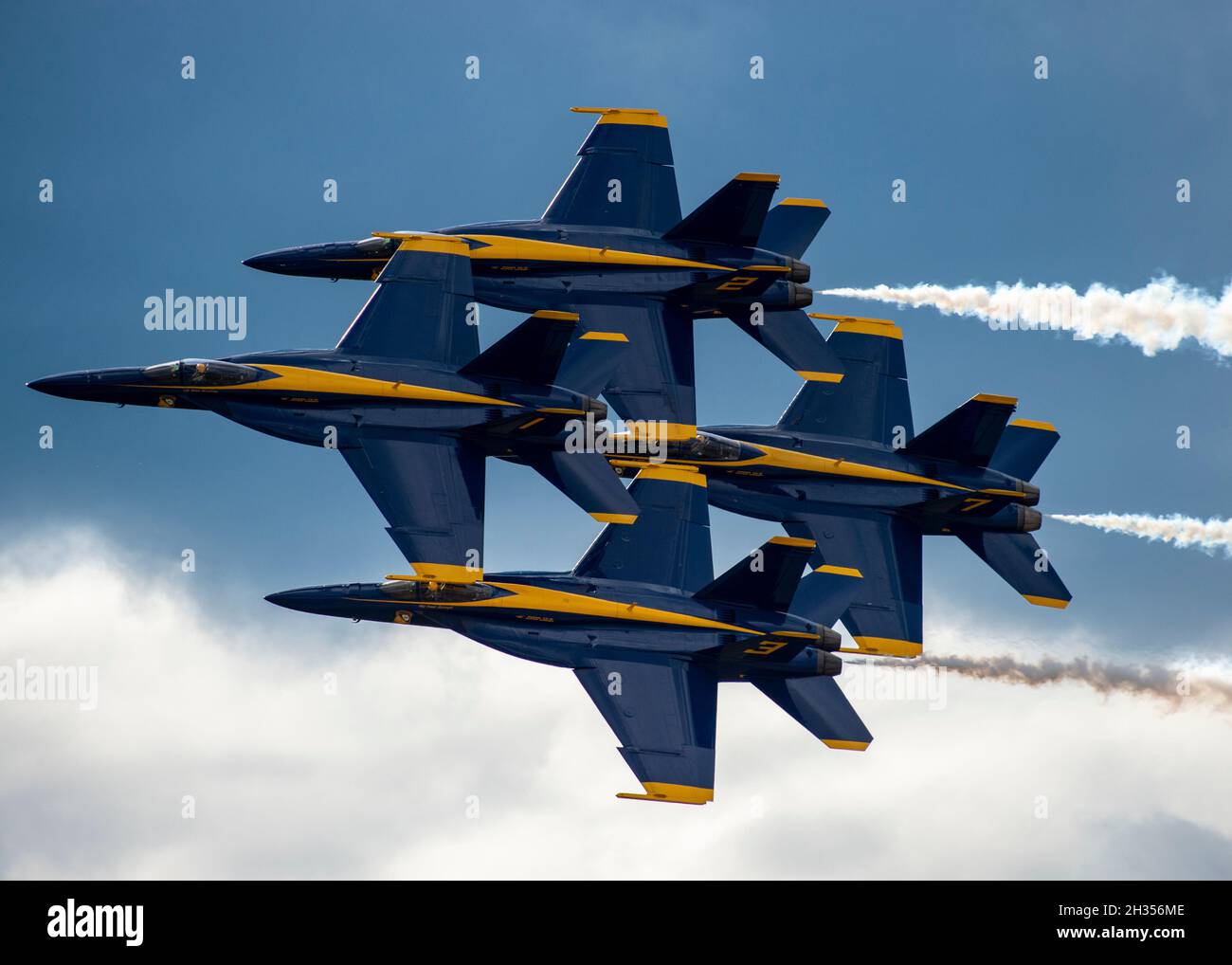 (U.S. Navy photo by Mass Communication Specialist 1st Class Bobby ...